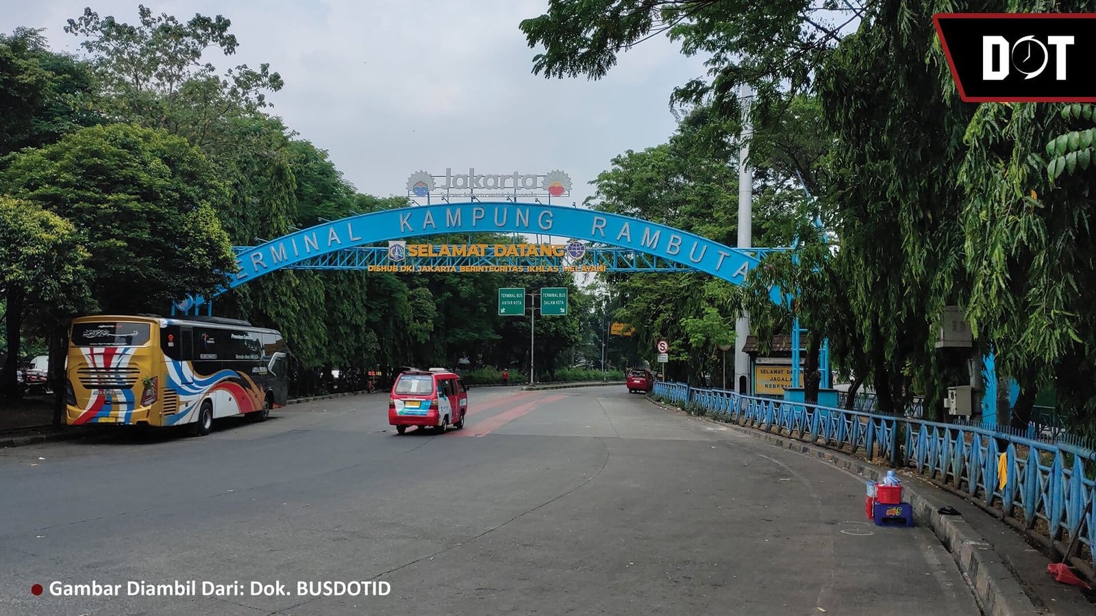 Mengenal Terminal Bus Kampung Rambutan Jakarta