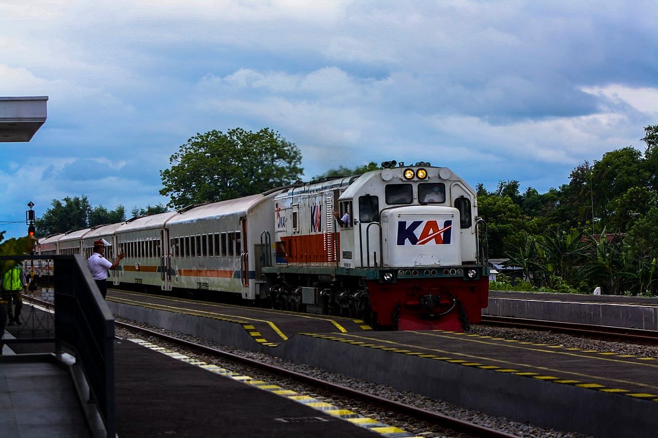 Rute Kereta Commuter Line Walahar